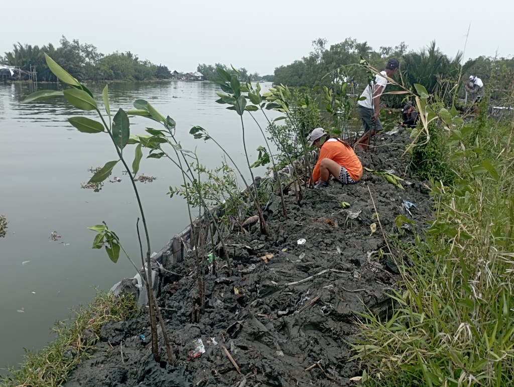 “Kaya natin to, para sa atin naman to”: Hagonoy Fisherfolks Restore ...